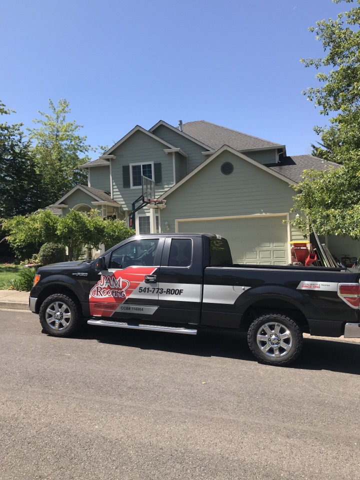 When Is Roof Replacement More Practical Than Repairs?